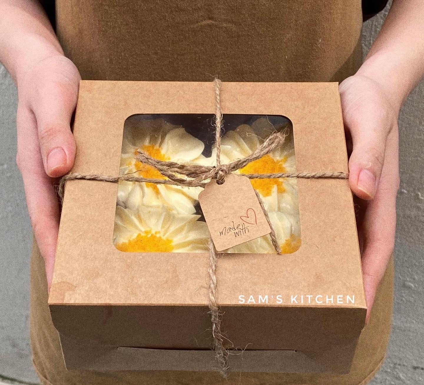 Mở tiệm bánh online thành công sau 3 tháng nghỉ việc văn phòng - A Vậy Hả